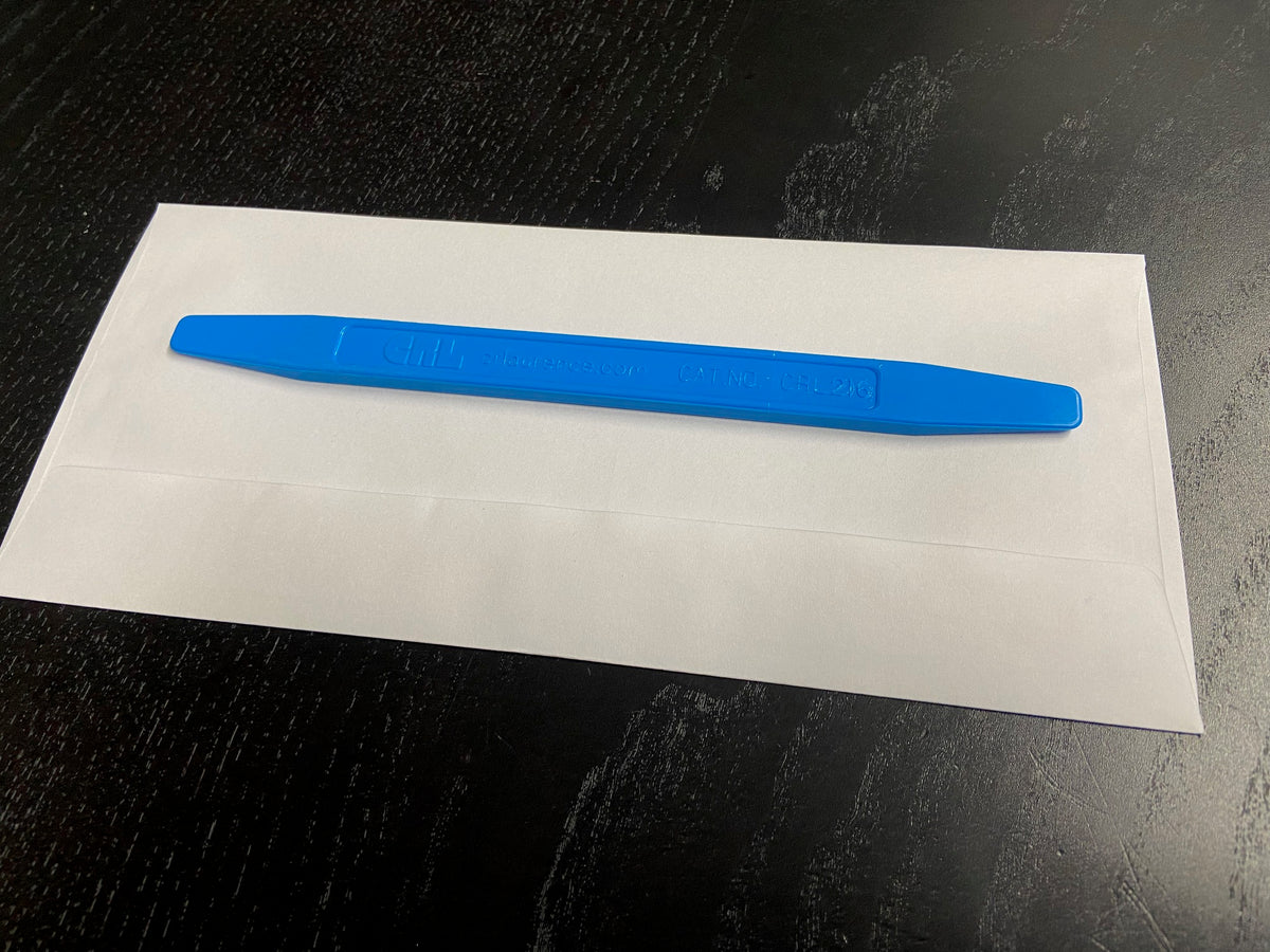Plastic Pry-tool CRL 216 (only with purchase of an emblem) – EmblemCity